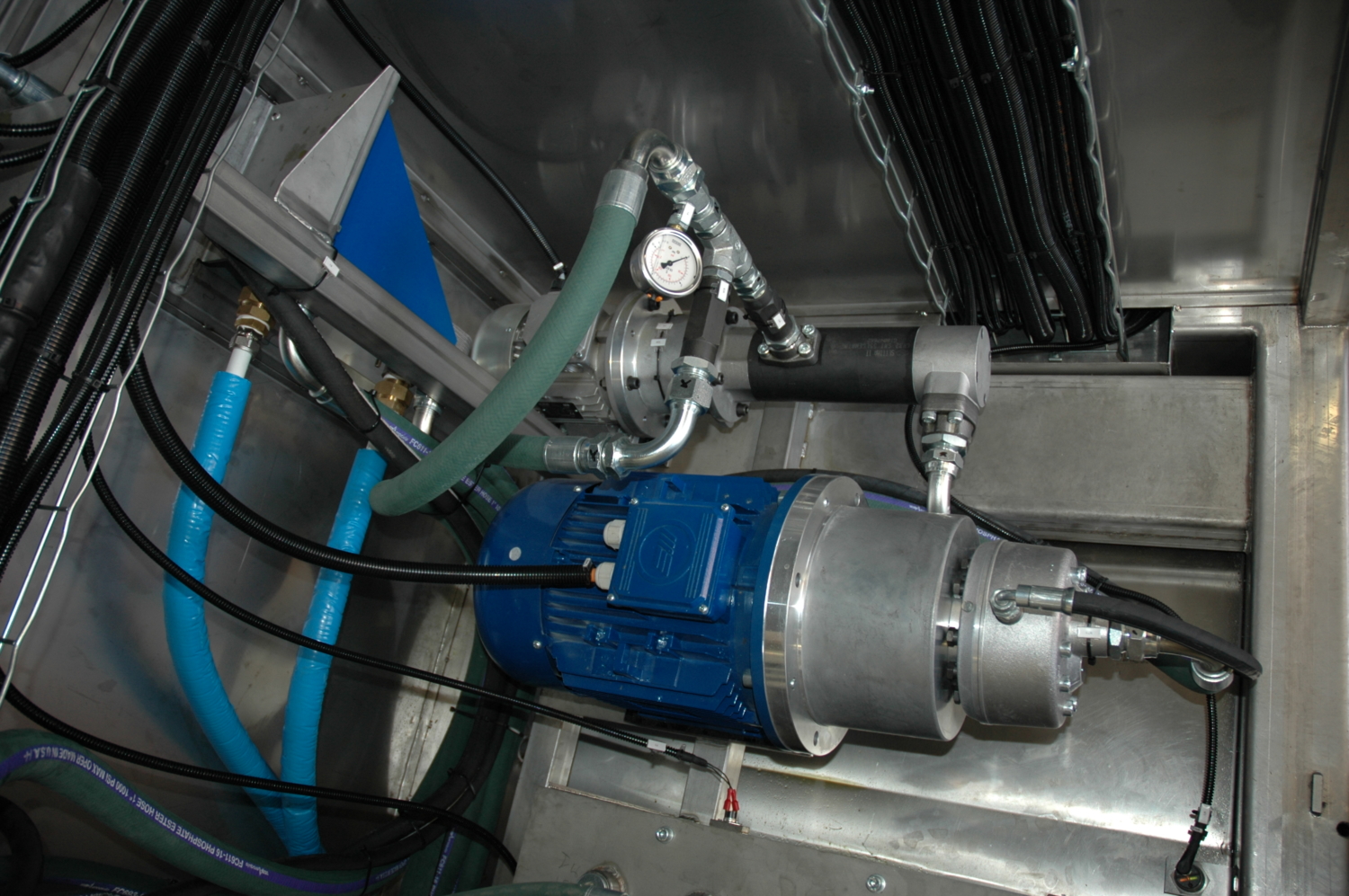 Skydrol pressure impulse test stand – Asterisco Tech